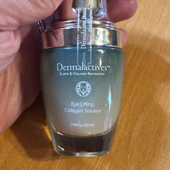 Dermalactives Collagen Eye lifting Cream – US 8075